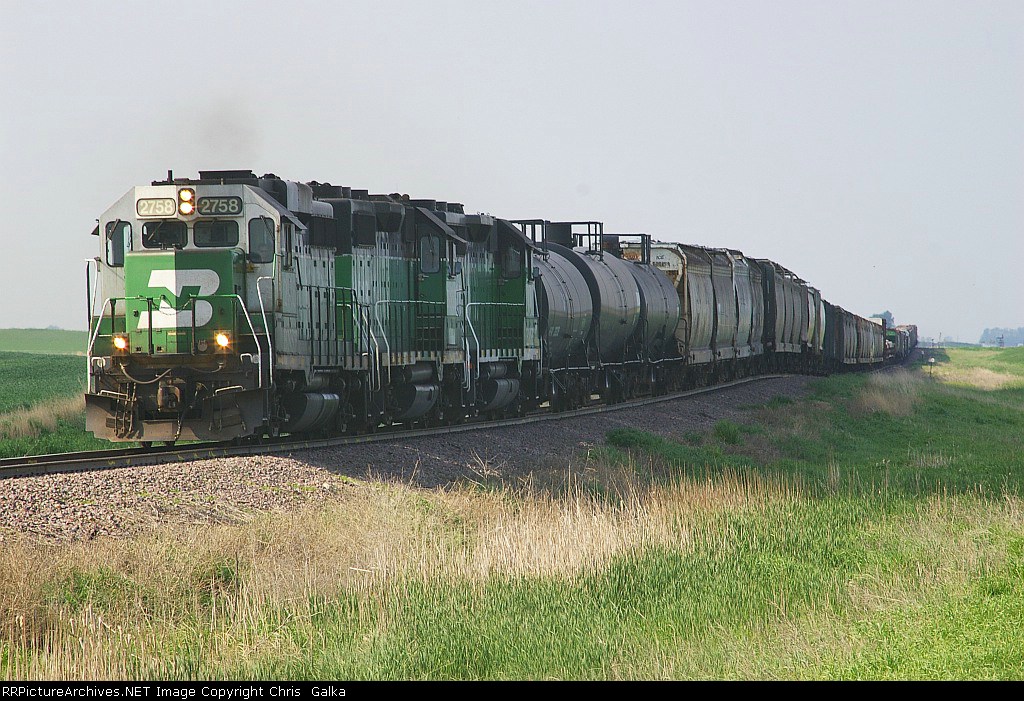 BNSF 2758E north of not